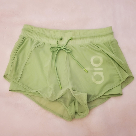 ALO Yoga | Shorts | New Alo Yoga Green Mesh Ambience Shorts Size Small ...